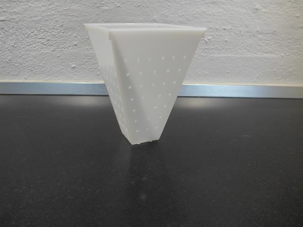 Pyramideformet osteform til små skimmeloste